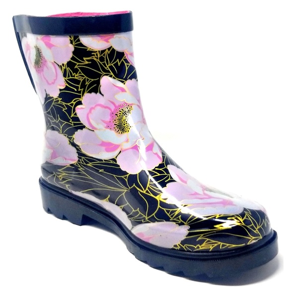 Forever Young | Shoes | Women 7 Ankle Rose Gold Rubber Rain Boots ...